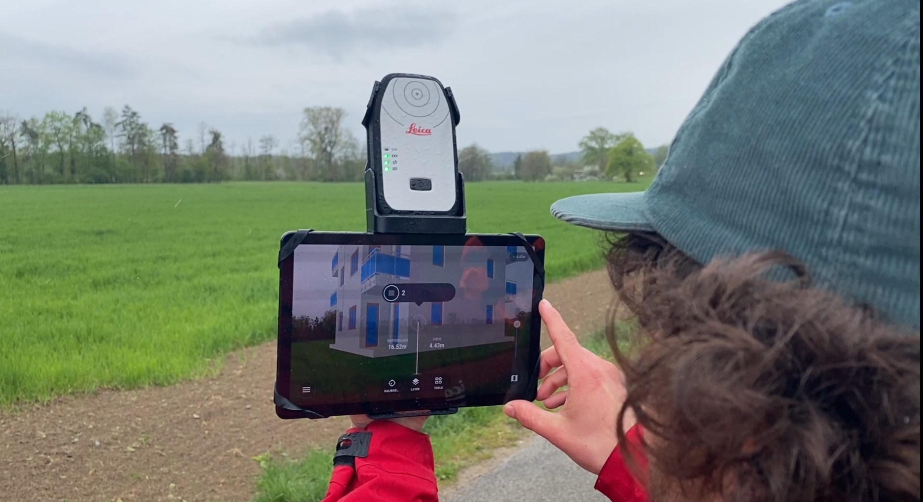 Augmented Reality with Esri ArcGIS, vGIS and Leica FLX100 - vSite ...